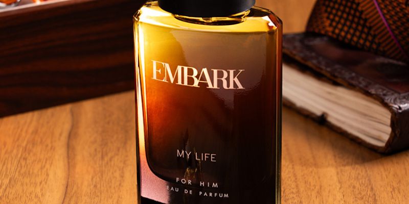 Can We Apply Perfume on Clothes or Skin? | Embark Perfumes