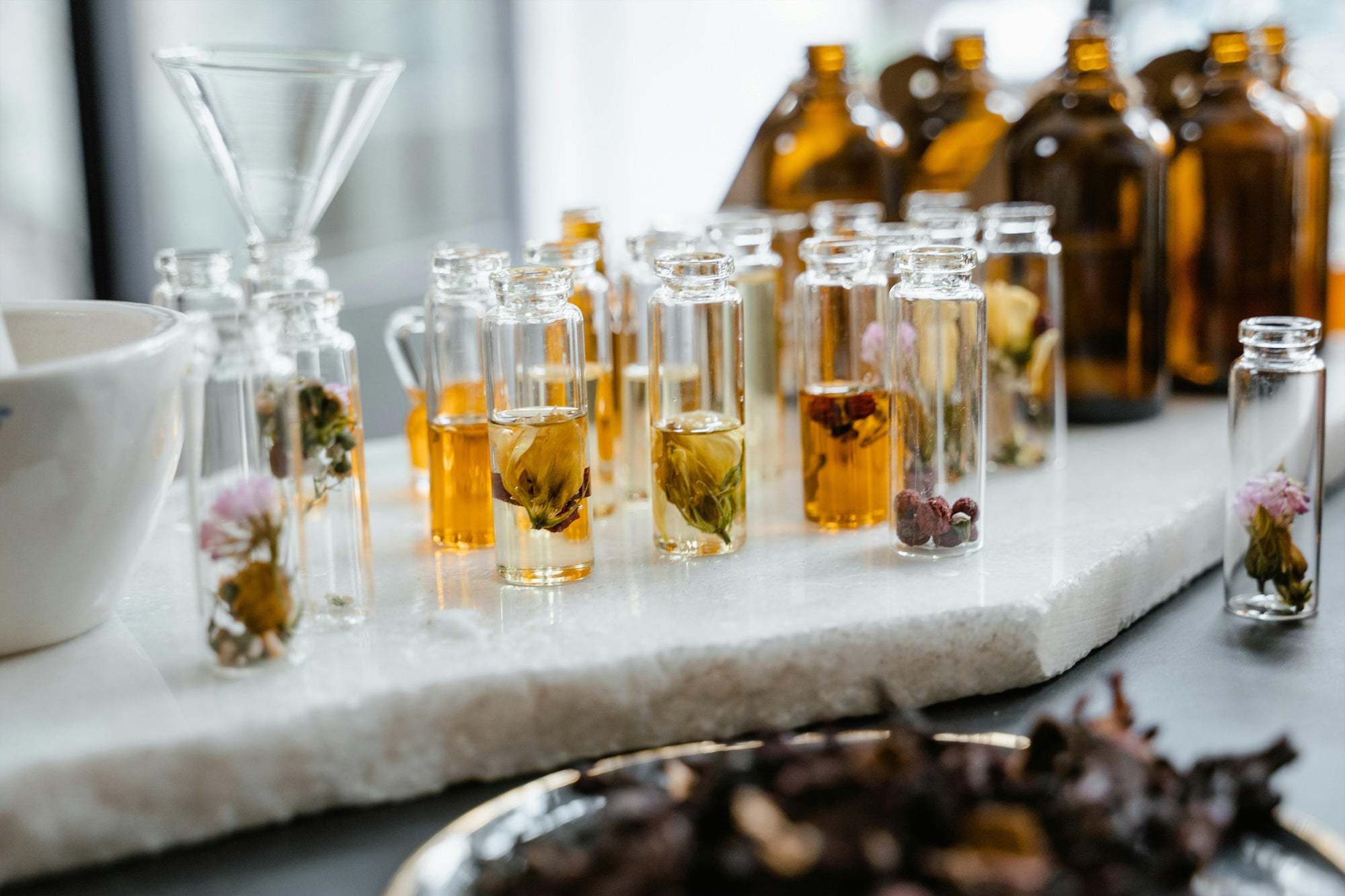 Floral vs Fruity Perfume: Understanding the Differences | Embark Perfumes